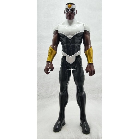 Marvel | Toys | Marvel Avengers Falcon Titan Hero 24 11 Action Figure ...